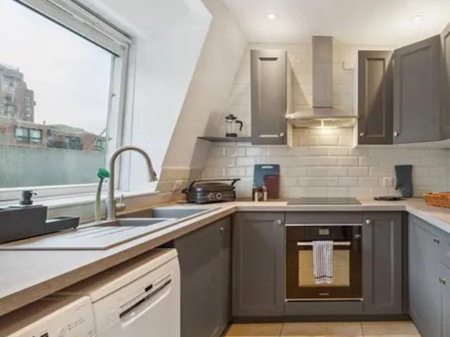 London, SW10 0NH, United Kingdom | 3 bed apartment for rent #121432361 | Rentberry