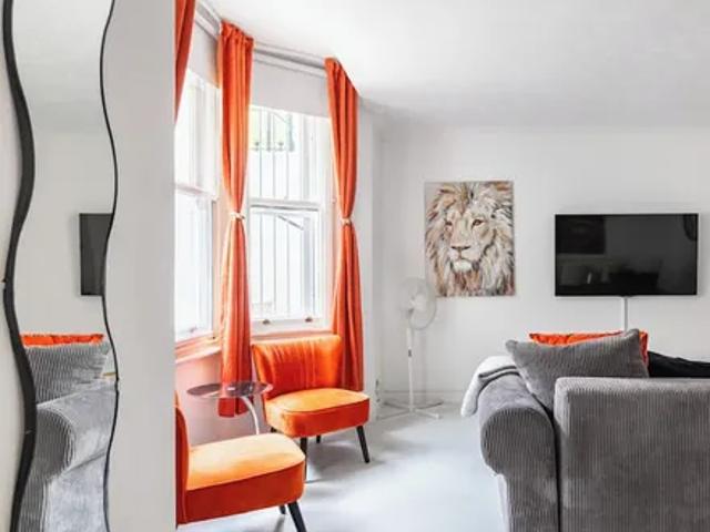 London, SW10 0NH, United Kingdom | 2 bed apartment for rent #136143679 | Rentberry