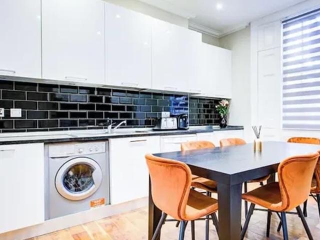 London, SW11 4LR, United Kingdom | 3 bed apartment for rent #148560318 | Rentberry