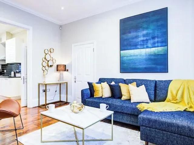 London, SW11 4LR, United Kingdom | 2 bed apartment for rent #147232683 | Rentberry