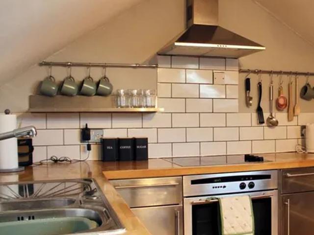 London, SW11 6PZ, United Kingdom | 3 bed apartment for rent #167056954 | Rentberry