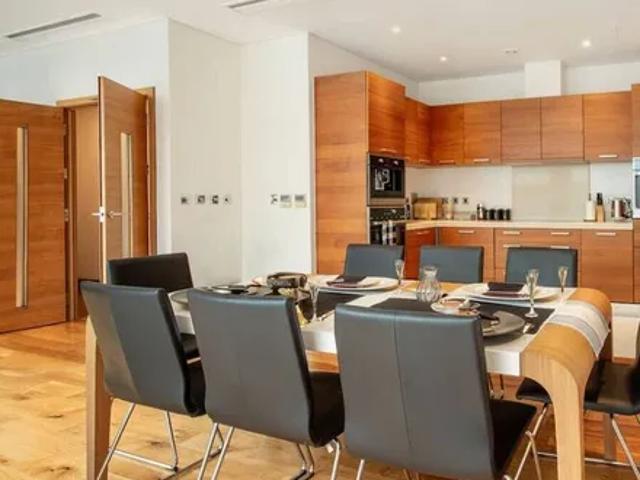 London, SW11 8AE, United Kingdom | 3 bed apartment for rent #160325080 | Rentberry