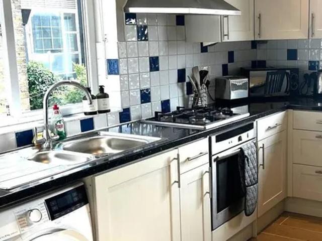 London, SW11 2JJ, United Kingdom | 3 bed apartment for rent #148744045 | Rentberry