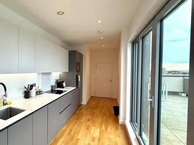 London, SW11 3RX, United Kingdom | 3 bed apartment for rent #147381402 | Rentberry