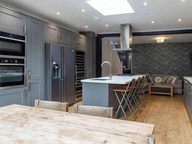 London, SW17 9TW, United Kingdom | 5 bed house for rent #165094744 | Rentberry