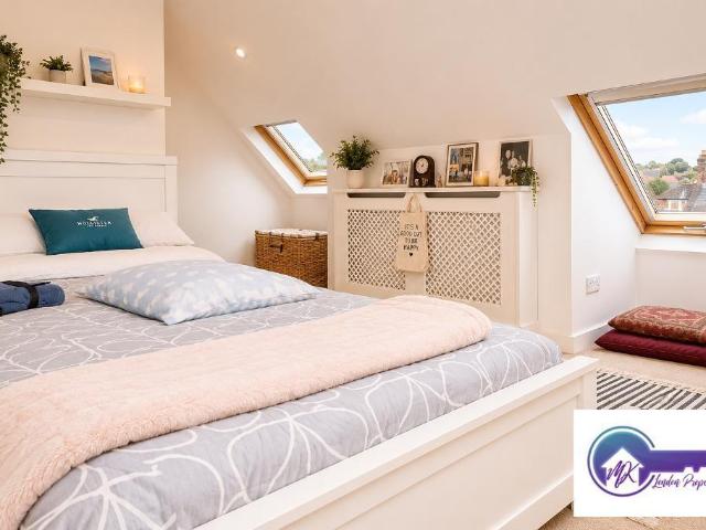 London SW14 3 bed flat to rent £3,198 pcm £738 pw