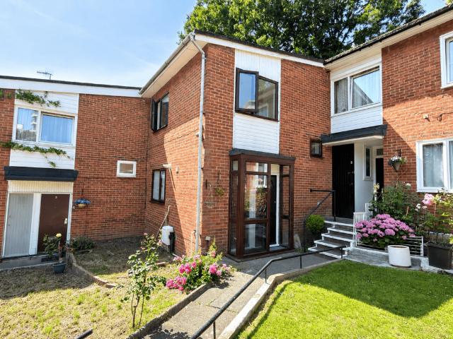 LONDON, SW15 4 bed terraced house to rent £2,900 pcm £669 pw