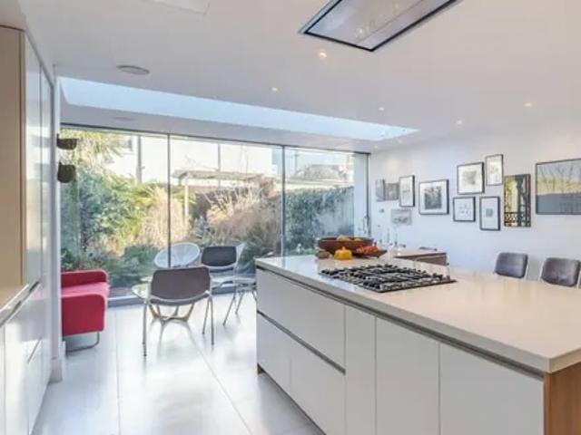 London, SW15 2LA, United Kingdom | 3 bed house for rent #165099646 | Rentberry