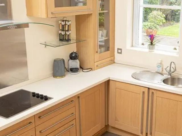 London, SW15 2NF, United Kingdom | 3 bed apartment for rent #154348653 | Rentberry