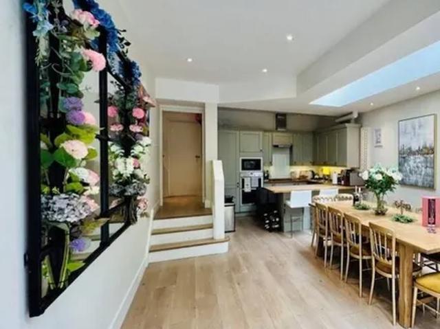 London, SW15 2NJ, United Kingdom | 5 bed house for rent #147362435 | Rentberry