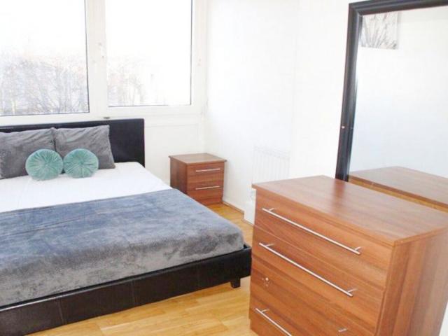 London SW15, Room to rent, £700 pcm | PrimeLocation