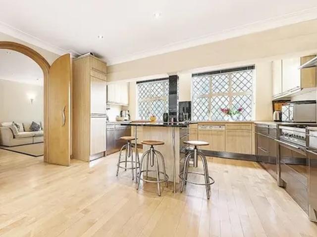 London, SW18 5QU, United Kingdom | 5 bed house for rent #135654730 | Rentberry