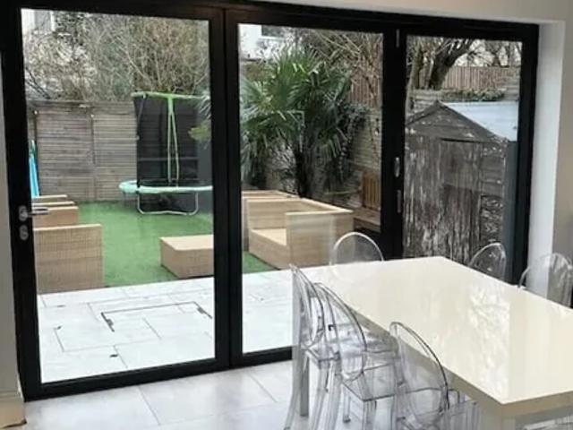 London, SW18 5TY, United Kingdom | 3 bed house for rent #164411798 | Rentberry
