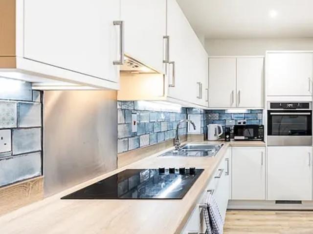 London, SW18 1UX, United Kingdom | 2 bed apartment for rent #160248111 | Rentberry