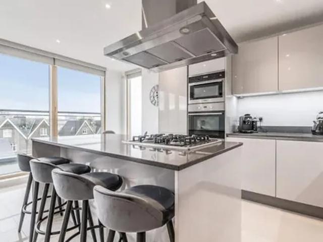 London, SW19 4HD, United Kingdom | 2 bed apartment for rent #121955309 | Rentberry