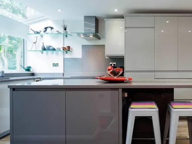 London, SW19 5PS, United Kingdom | 2 bed house for rent #130319688 | Rentberry