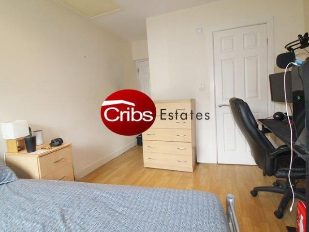 London, SW19 7 bed house share to rent £1,075 pcm £248 pw