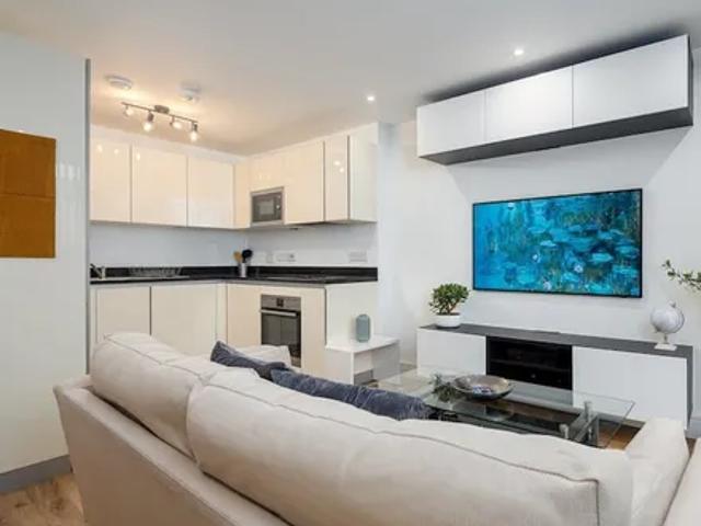 London, SW19 8AQ, United Kingdom | 1 bed apartment for rent #165614190 | Rentberry