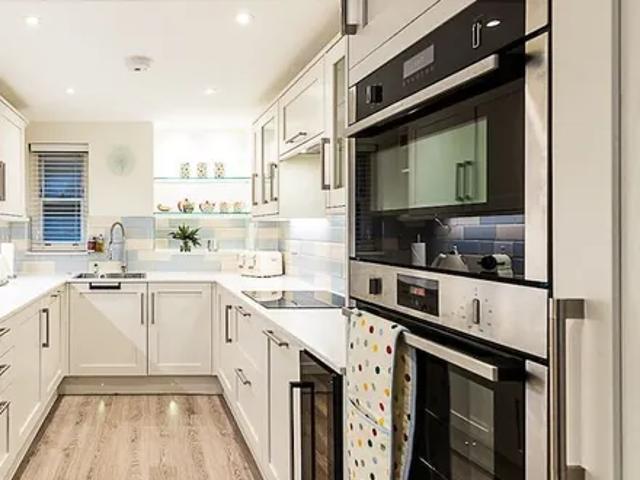 London, SW1V 1HN, United Kingdom | 3 bed townhouse for rent #164252841 | Rentberry