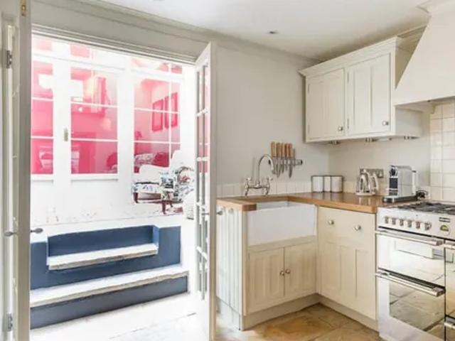 London, SW1X 8ED, United Kingdom | 3 bed apartment for rent #96584615 | Rentberry