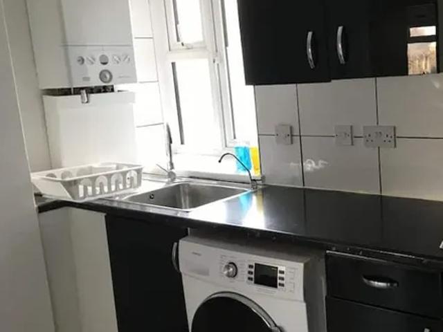 London, SW2 1RF, United Kingdom | 2 bed apartment for rent #165017844 | Rentberry