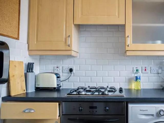 London, SW2 2YA, United Kingdom | 2 bed apartment for rent #165692233 | Rentberry