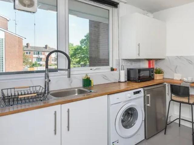 London, SW2 2PG, United Kingdom | 3 bed apartment for rent #147766151 | Rentberry