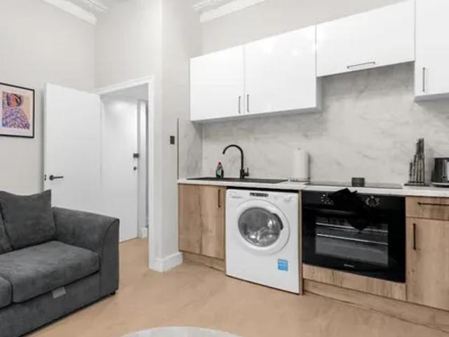 London, SW2 5UJ, United Kingdom | 2 bed apartment for rent #160287515 | Rentberry