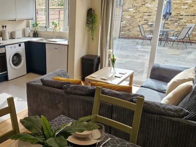London, SW2 5QA, United Kingdom | 4 bed apartment for rent #166722312 | Rentberry