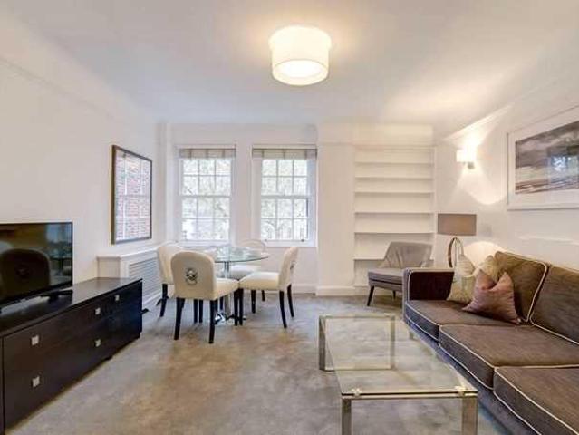 London SW3 2 bed apartment to rent £4,030 pcm £930 pw