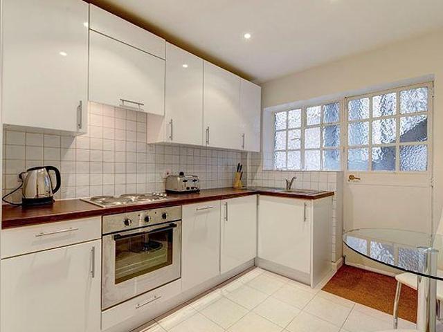 London SW3 2 bed flat to rent £4,767 pcm £1,100 pw