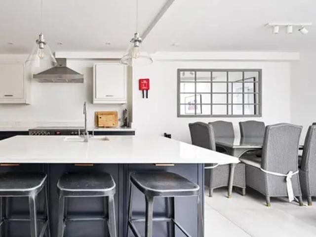 London, SW3 3RP, United Kingdom | 3 bed townhouse for rent #147272456 | Rentberry