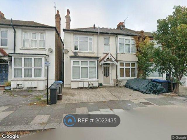 London, Palmers Green N13, 1 bed flat to rent, £1,450 pcm | PrimeLocation