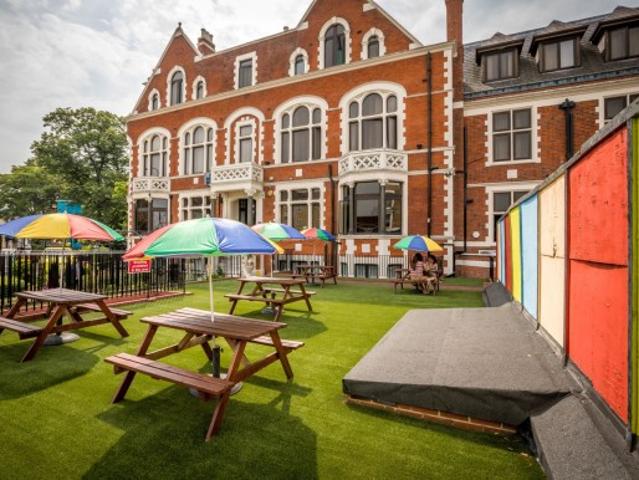 London Peckham studio rooms Pads for Students