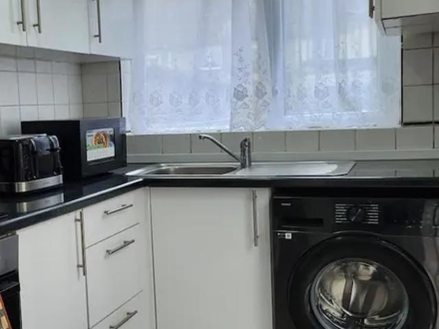 London, RM9 6BD, United Kingdom | 3 bed house for rent #165075291 | Rentberry