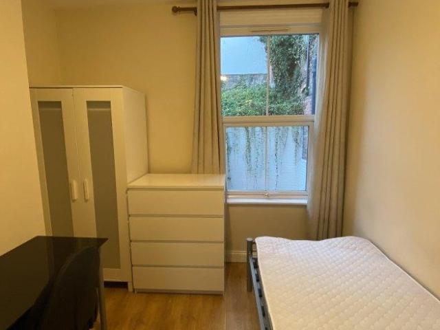 London Road 4 bed flat to rent £1,840 pcm £425 pw