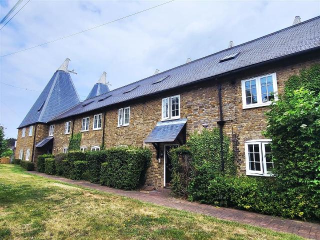 London Road, Teynham, Sittingbourne ME9, 1 bed flat to rent, £800 pcm | PrimeLocation
