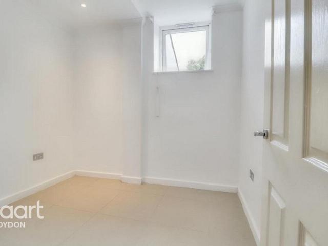 London Road, THORNTON HEATH 2 bed flat to rent £1,550 pcm £358 pw