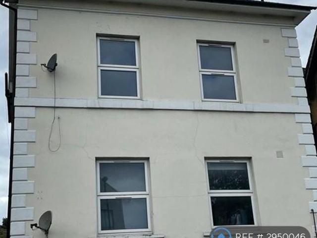 London Road, Thornton Heath, CR7 2 bed flat to rent £1,650 pcm £381 pw