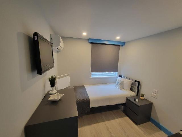 London Road, Thornton Heath CR7, Studio to rent, £950 pcm | PrimeLocation