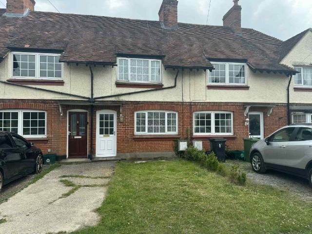 London Road, Thatcham RG18, 2 bed terraced house to rent, £1,300 pcm | PrimeLocation