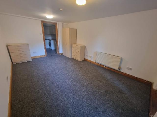 London Road, Tooting SW17, Studio to rent, £1,095 pcm | PrimeLocation