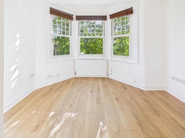 London Road, Twickenham, TW1