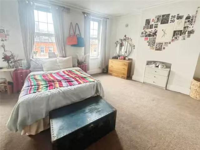 London Road, Twickenham, TW1 3RR