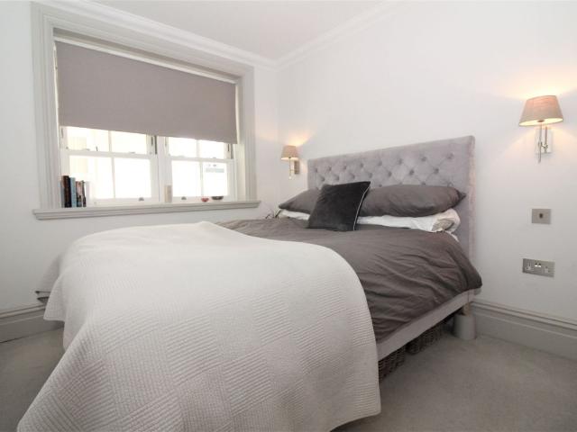 London Road, Tunbridge Wells TN1, 2 bed flat to rent, £2,350 pcm | PrimeLocation