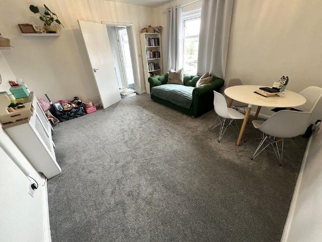 London Road, Waterlooville, Hampshire, PO7 7HG