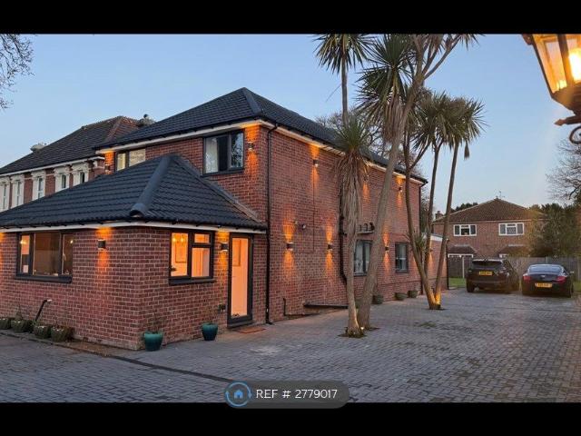 London Road, Waterlooville PO7, 10 bed detached house to rent, £7,500 pcm | PrimeLocation