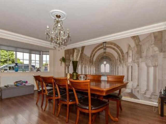 London Road, West Kingsdown, 4 Bedroom Detached