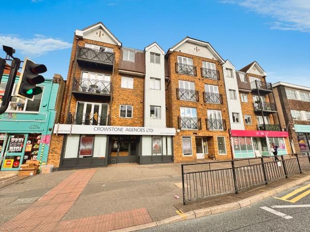 London Road, Westcliff On Sea SS0, 1 bed flat to rent, £895 pcm | PrimeLocation
