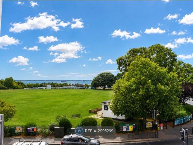 London Road, Westcliff On Sea SS0, 2 bed flat to rent, £1,450 pcm | PrimeLocation